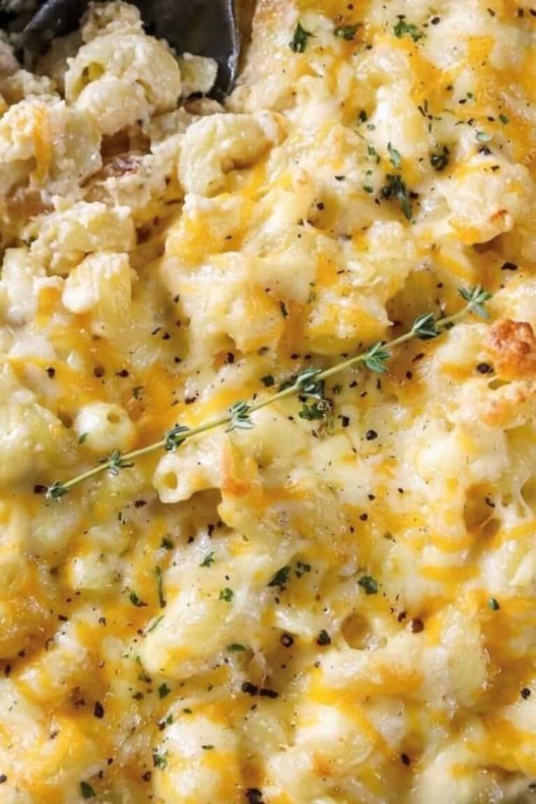 5-Cheese Baked Mac & Cheese - Must Love Garlic