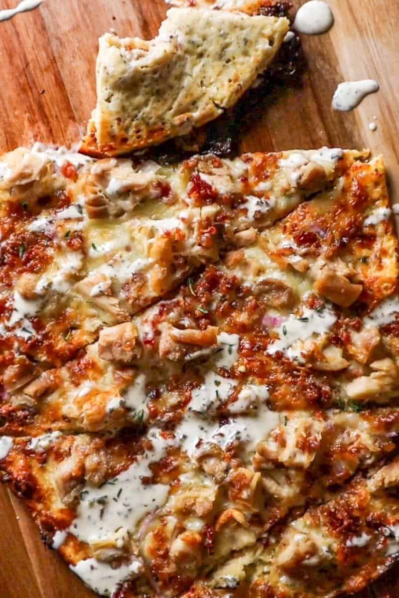 Chicken Bacon Ranch Cottage Cheese Flatbread - Must Love Garlic